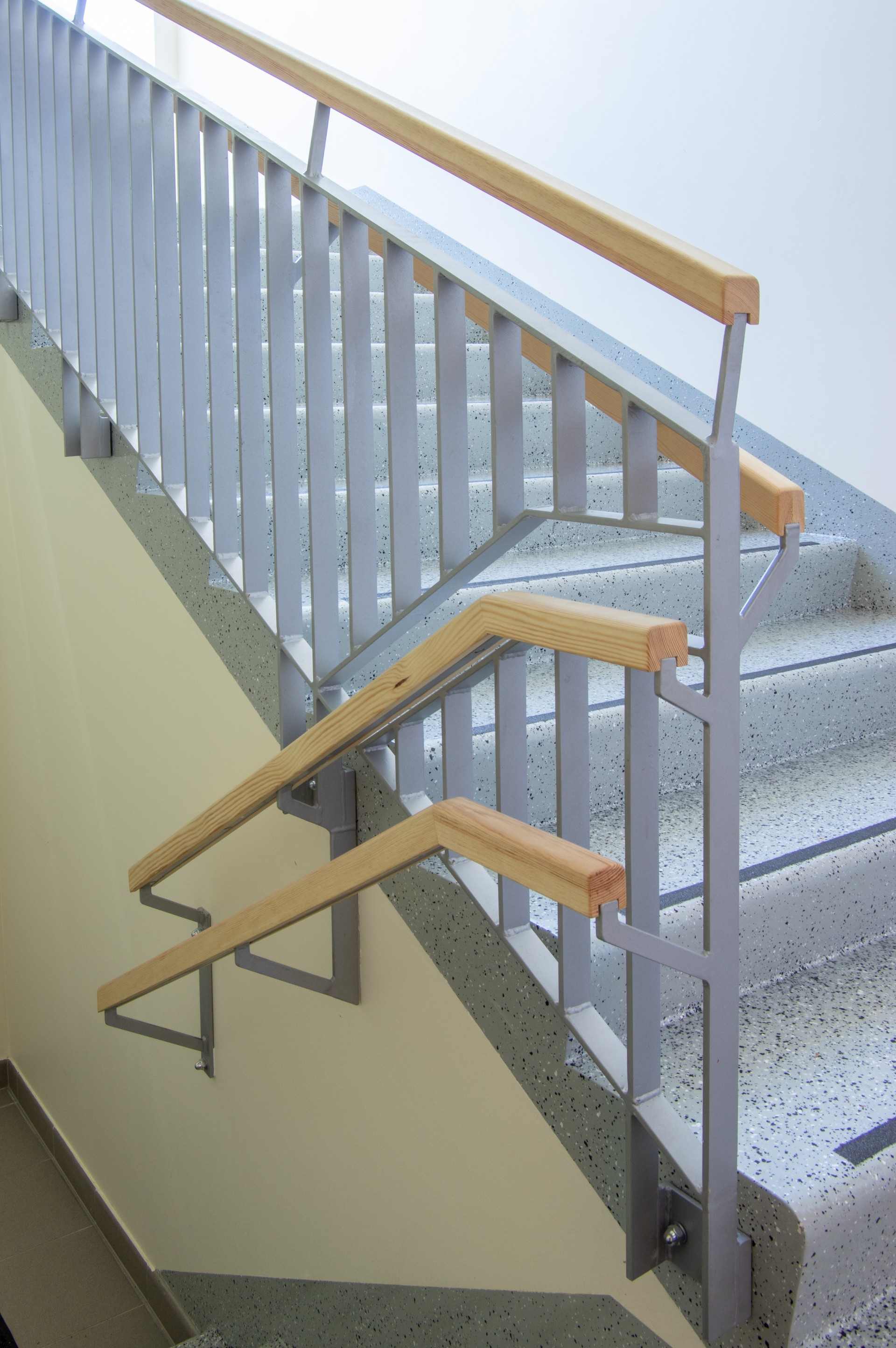 Daupro | Nursery handrails and emergency stairs